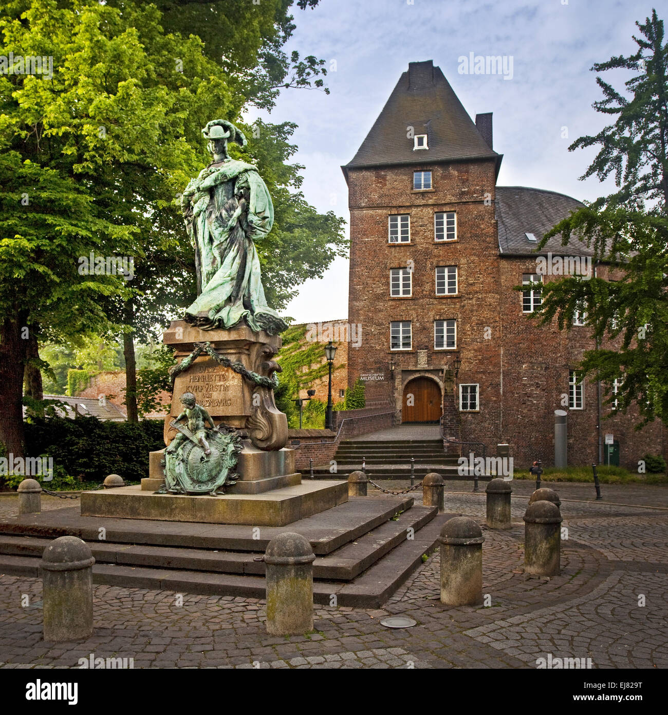 The moers castle hi-res stock photography and images - Alamy