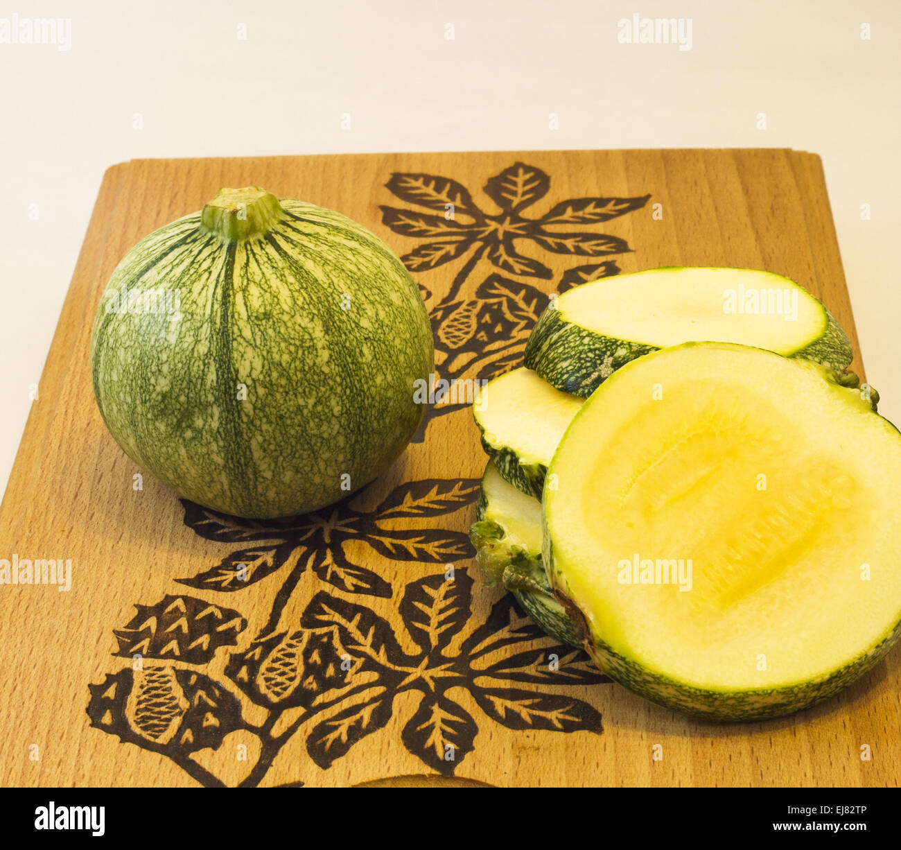Round zucchini Stock Photo - Alamy