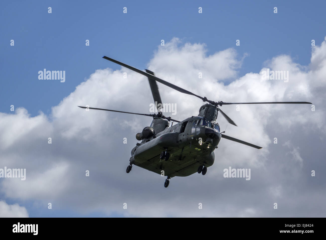 Ch 47 chinook lift hi-res stock photography and images - Alamy