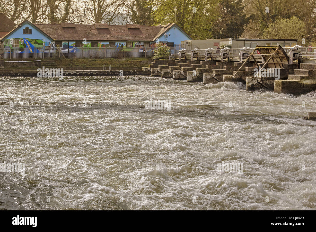 Rushing water Caversham Reading UK Stock Photo - Alamy