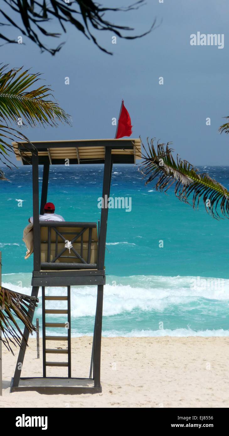 Lifeguard stand hi-res stock photography and images - Alamy