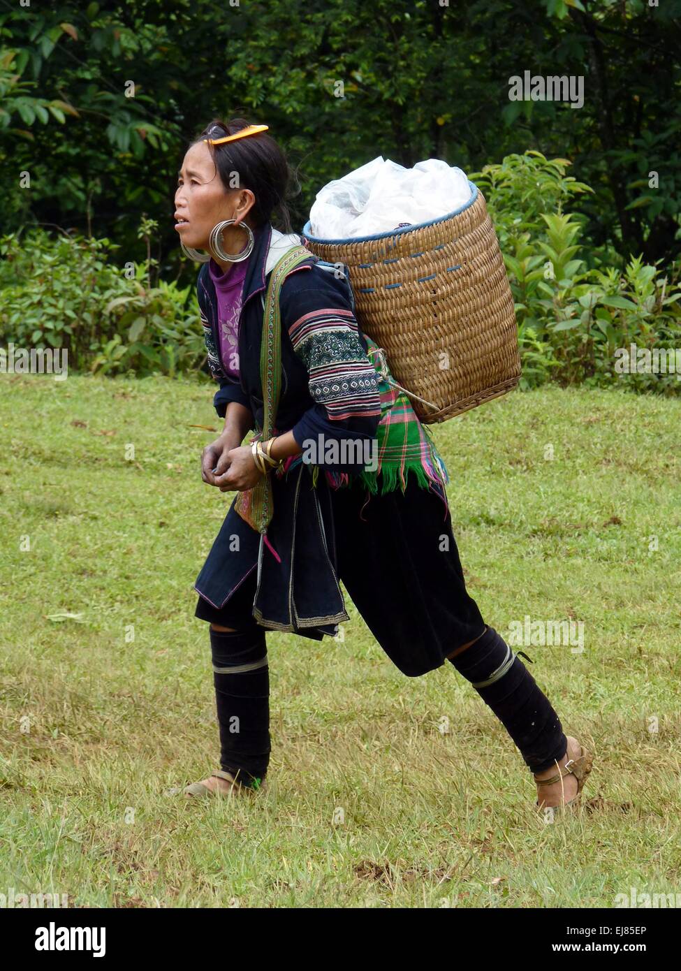 Happy hmong girl hi-res stock photography and images - Alamy