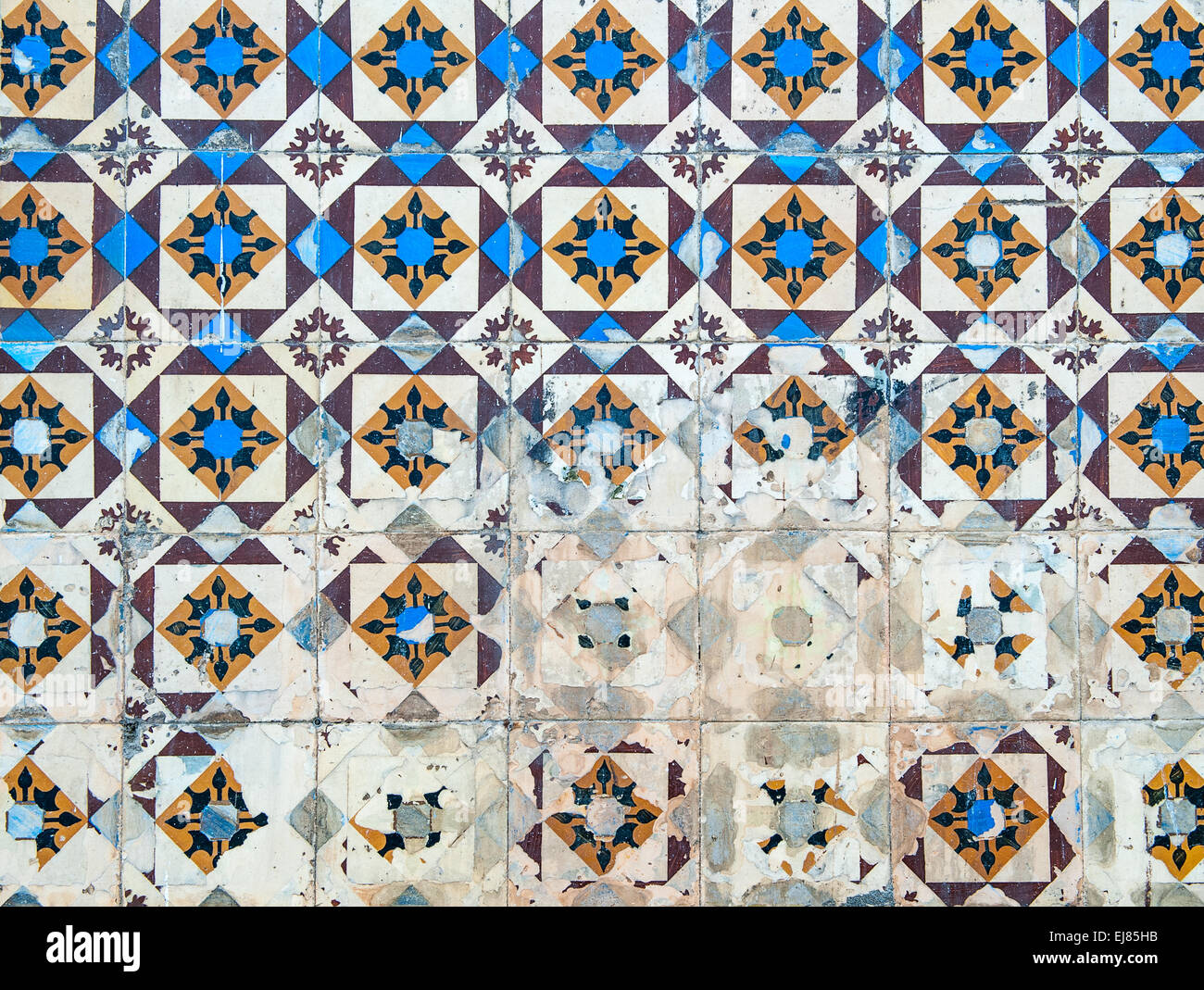 Azulejos, traditional Portuguese tiles Stock Photo - Alamy