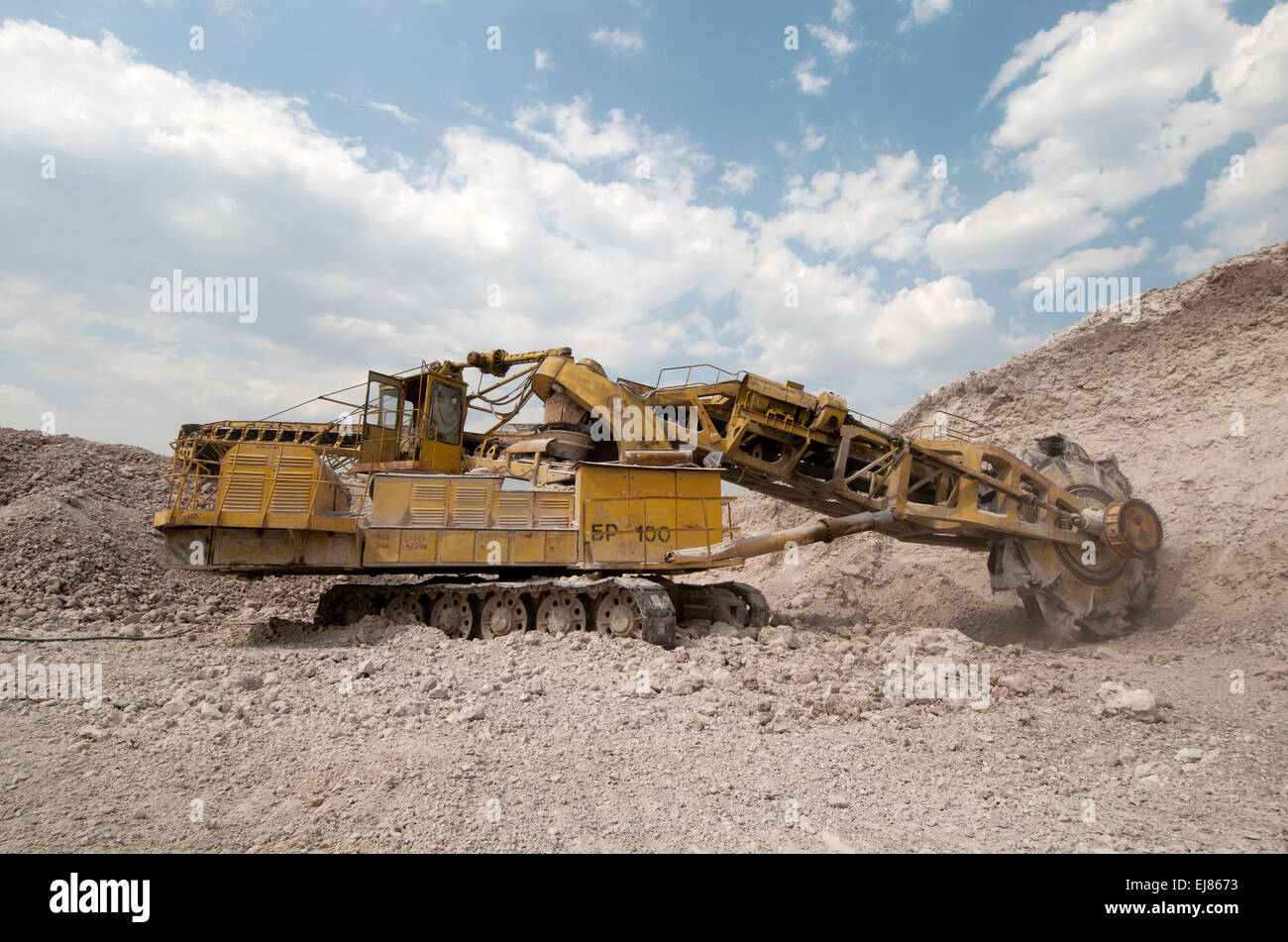 loading a large lorry building material Stock Photo - Alamy