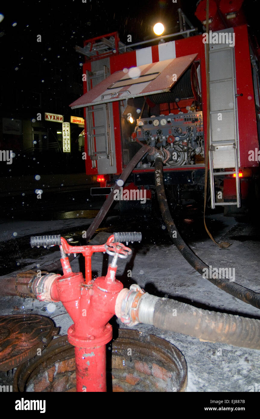 Public system hydrant hi-res stock photography and images - Alamy