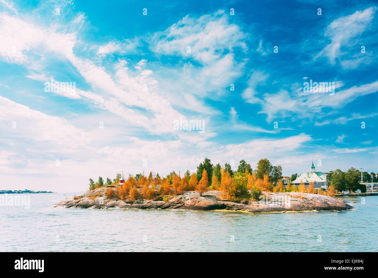 Tiny rocky island small hi-res stock photography and images - Alamy