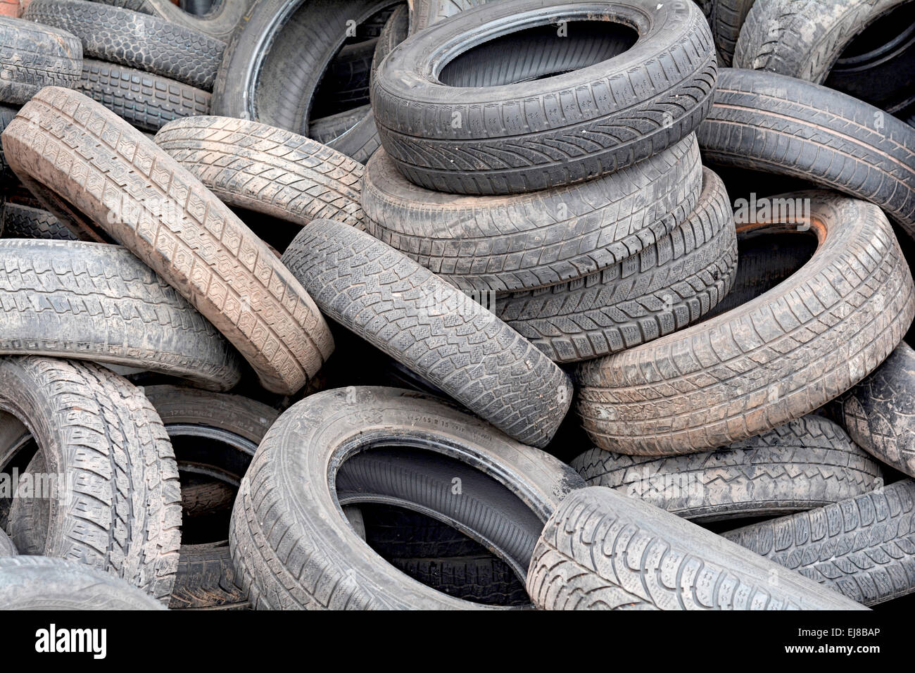 Old car flat tires hi-res stock photography and images - Alamy