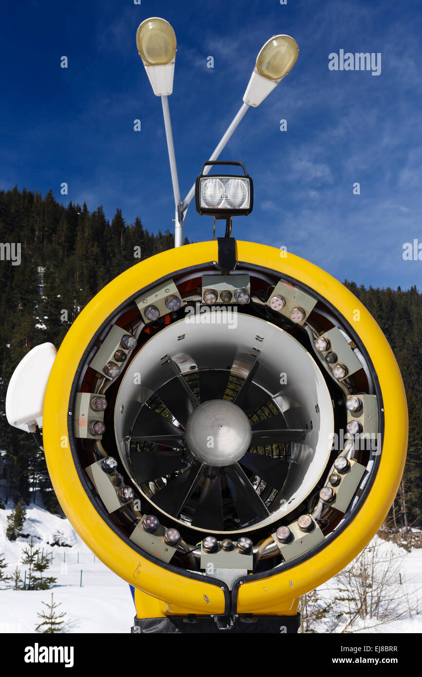 Propeller production machine hi-res stock photography and images - Alamy