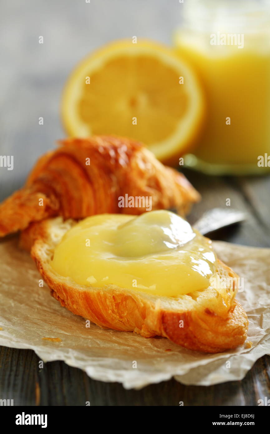 Lemon croissant hi-res stock photography and images - Alamy