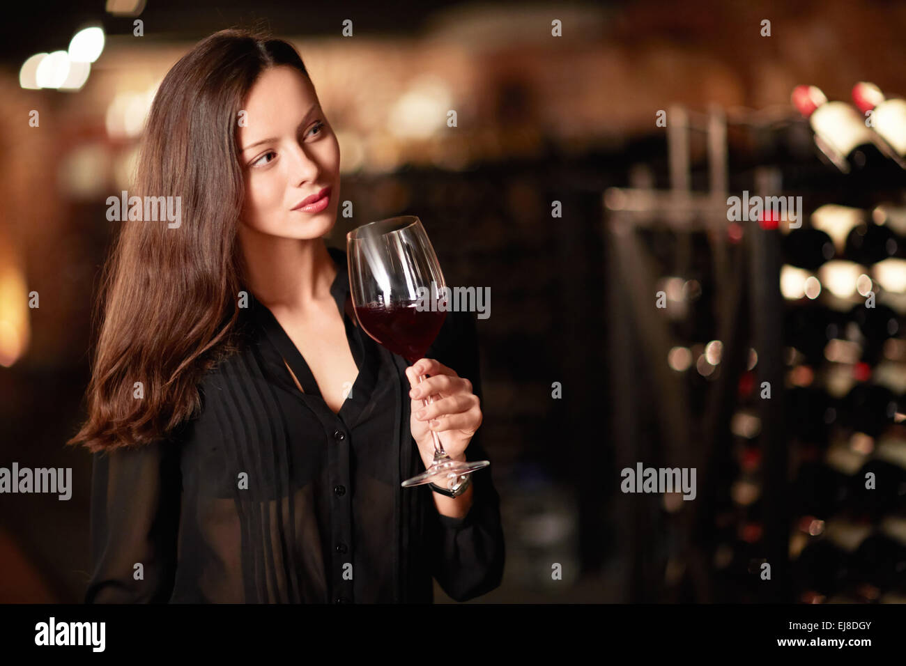 Female sommelier hi-res stock photography and images - Alamy