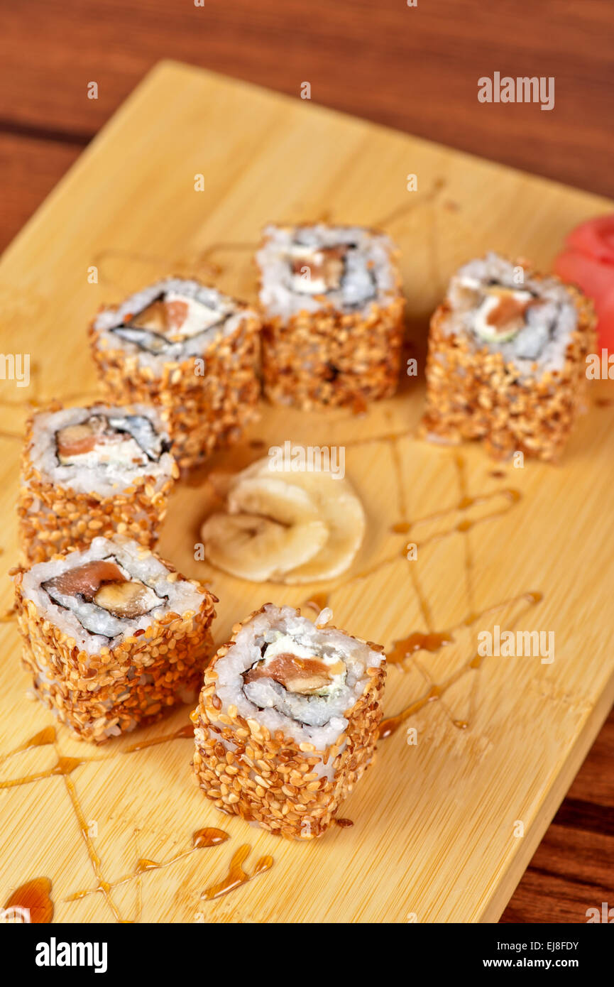 sesame sushi rolls Stock Photo - Alamy