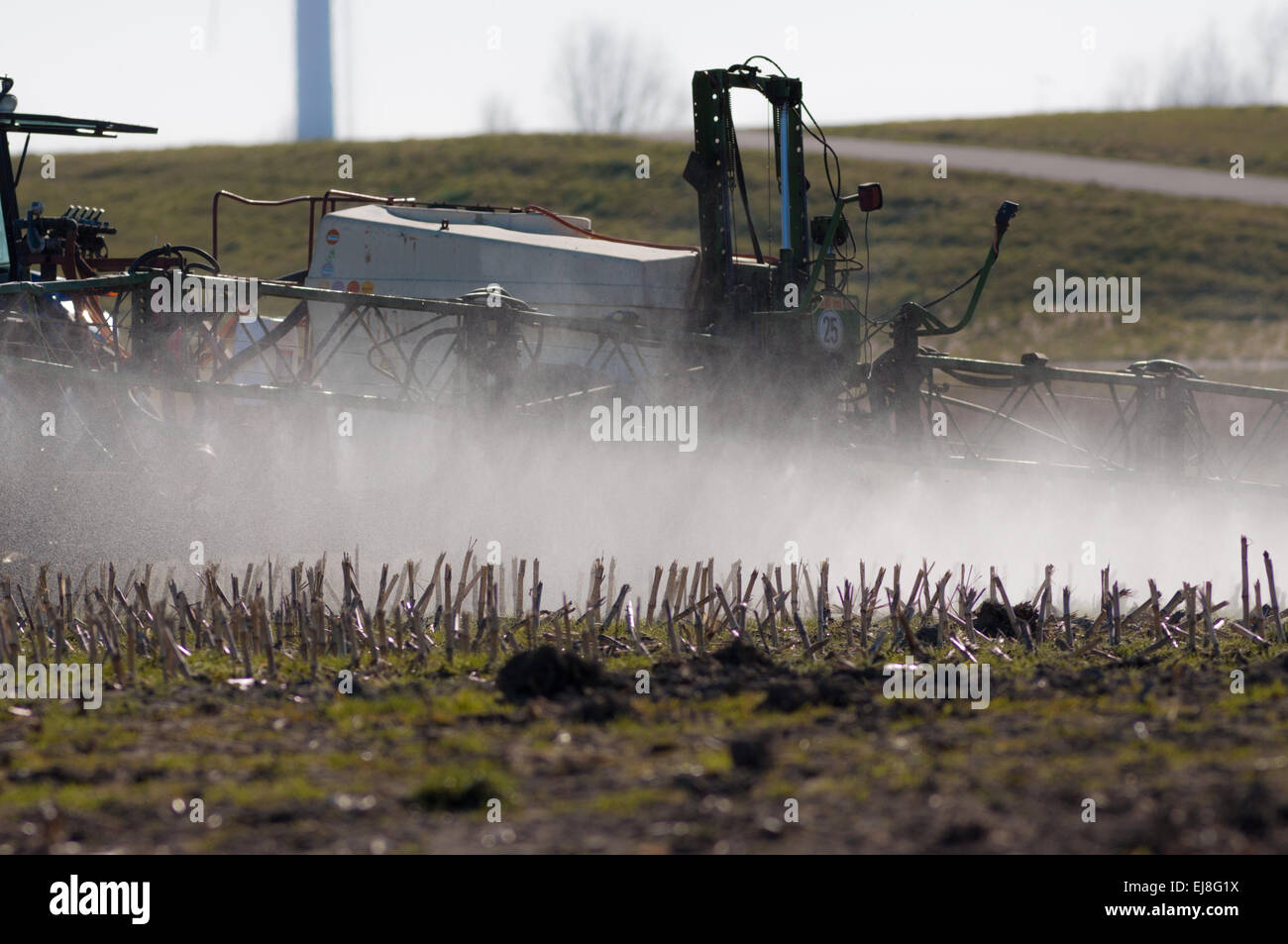Field sprayer in use Stock Photo - Alamy