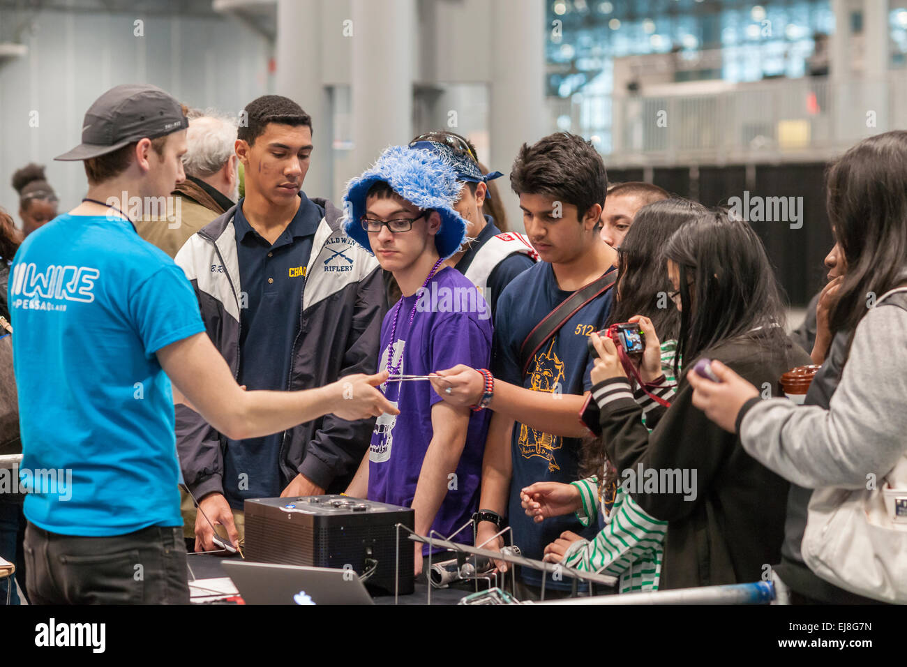 Diwire hi-res stock photography and images - Alamy