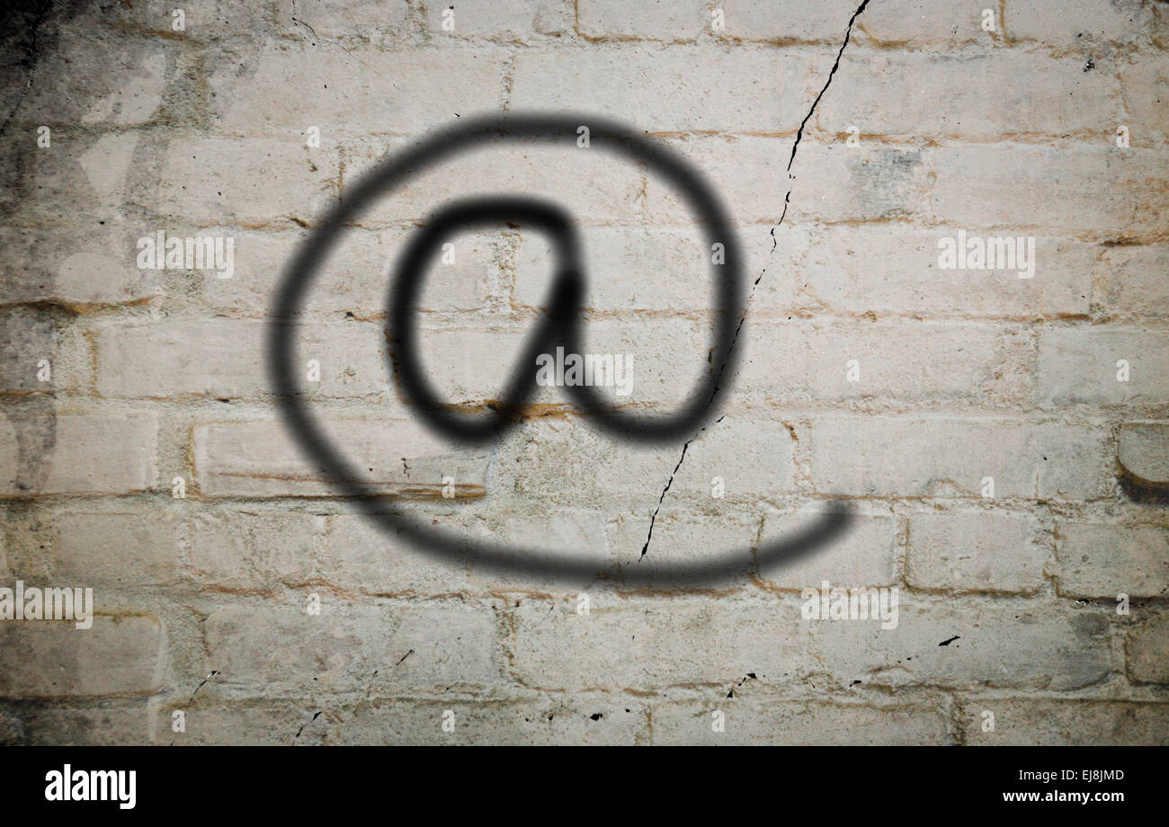 Respond to email hi-res stock photography and images - Alamy