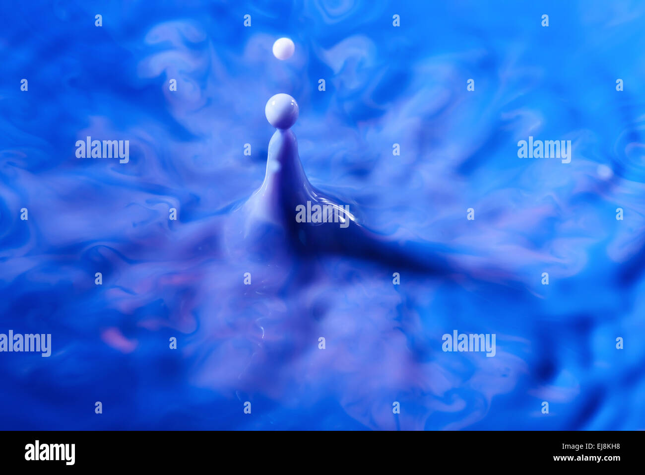 frozen liquid droplet Stock Photo - Alamy