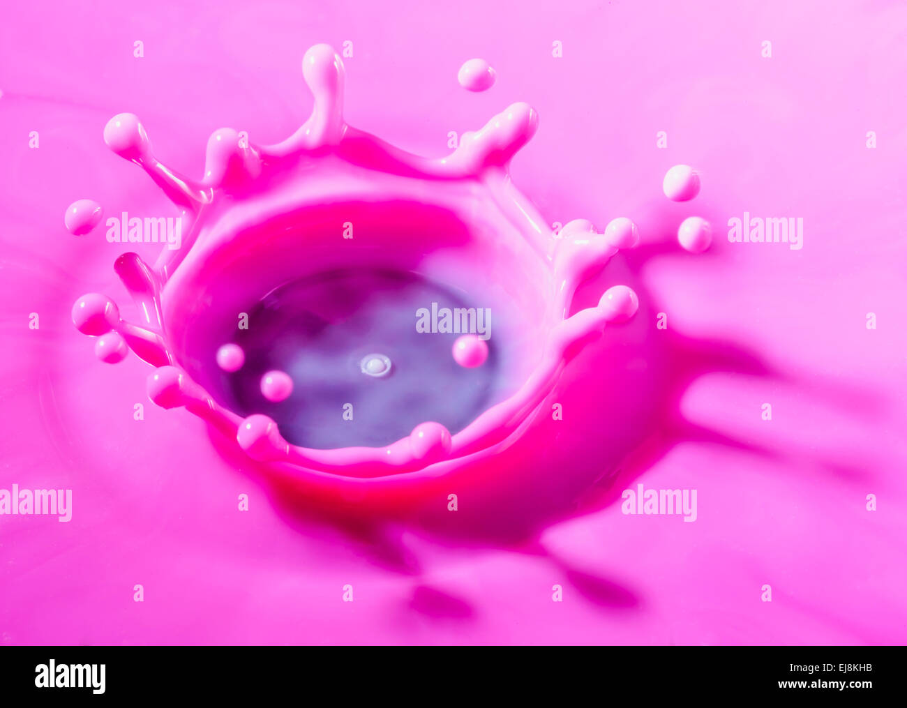 Liquid impact hi-res stock photography and images - Alamy