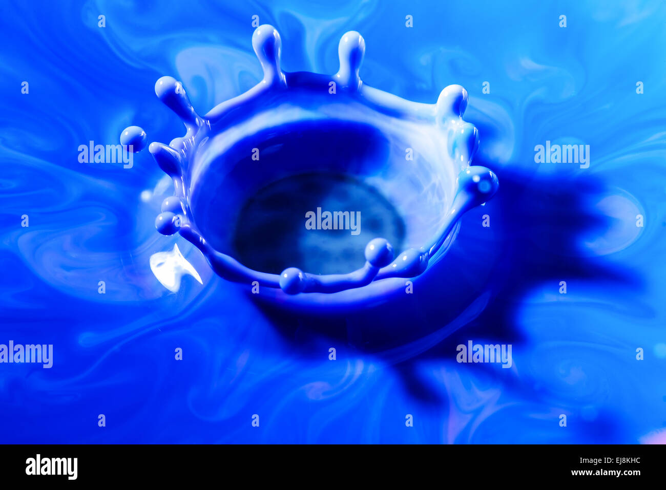 crown of liquid Stock Photo - Alamy