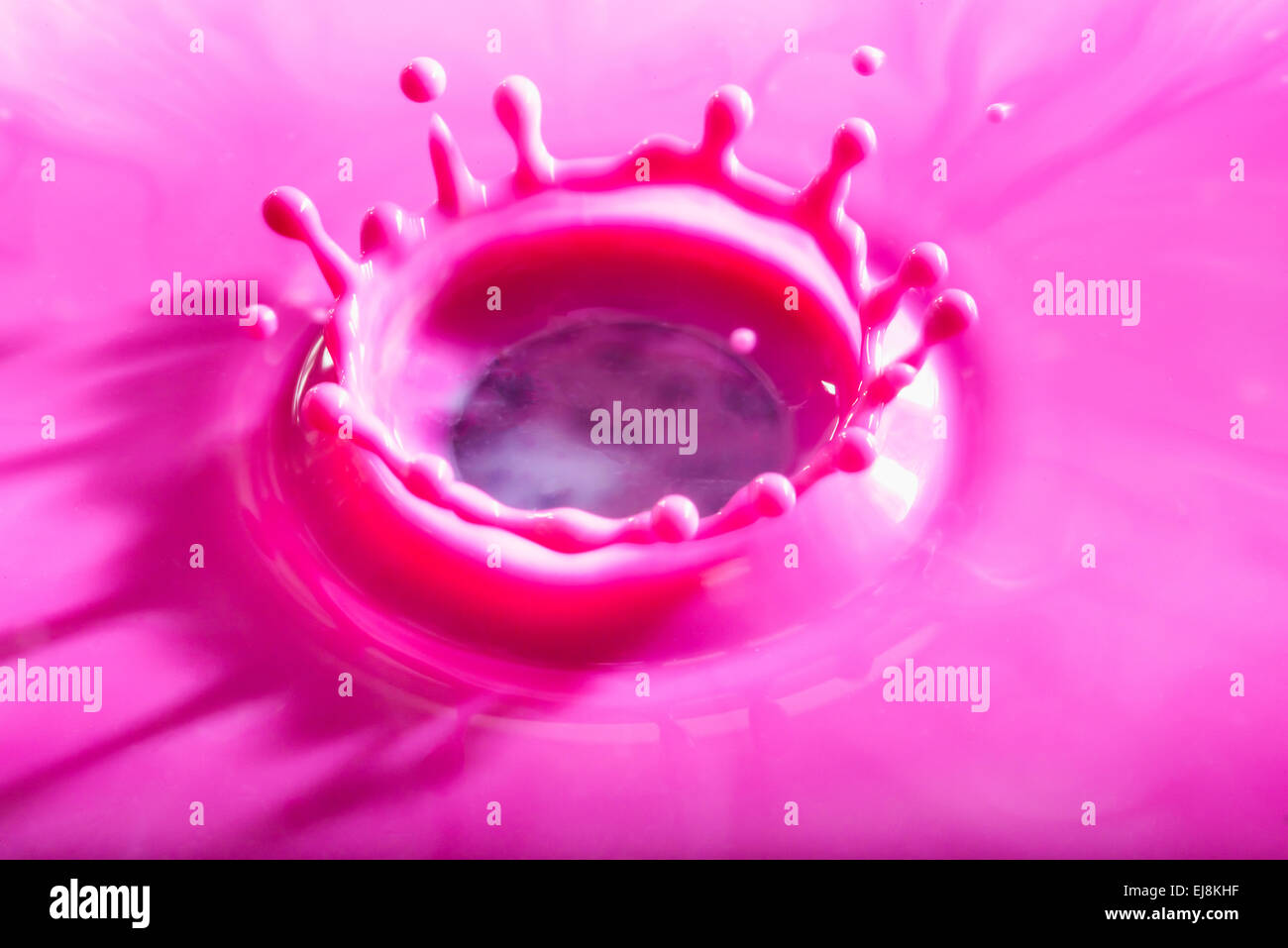 crown of liquid Stock Photo - Alamy