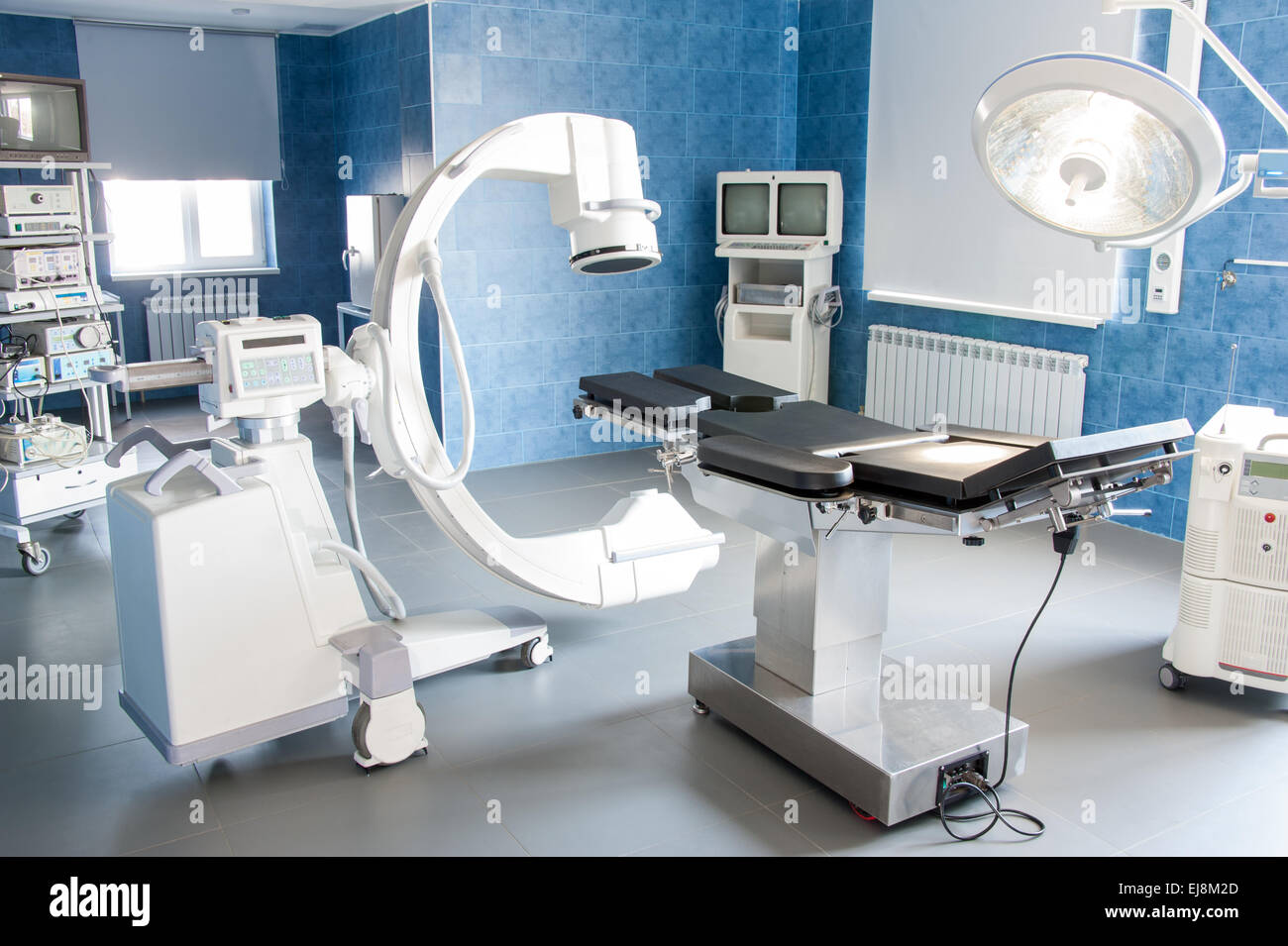Angiography table hi-res stock photography and images - Alamy