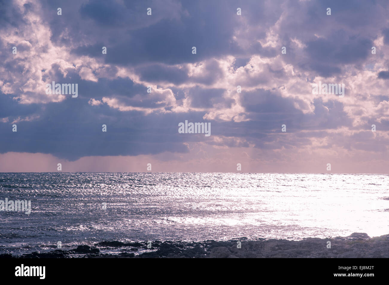 Sunlight glistening hi-res stock photography and images - Alamy