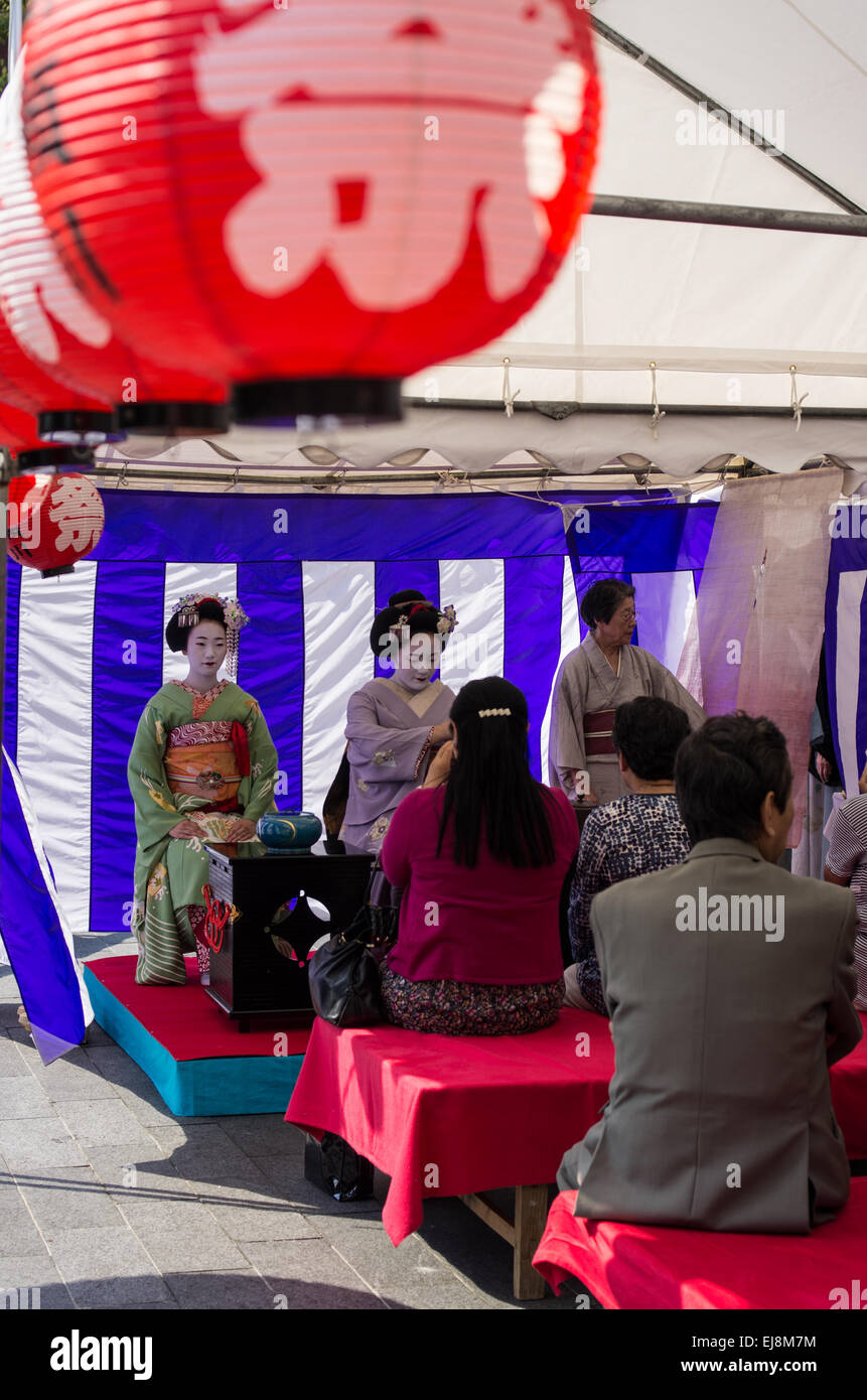 Geisha tea hi-res stock photography and images - Alamy