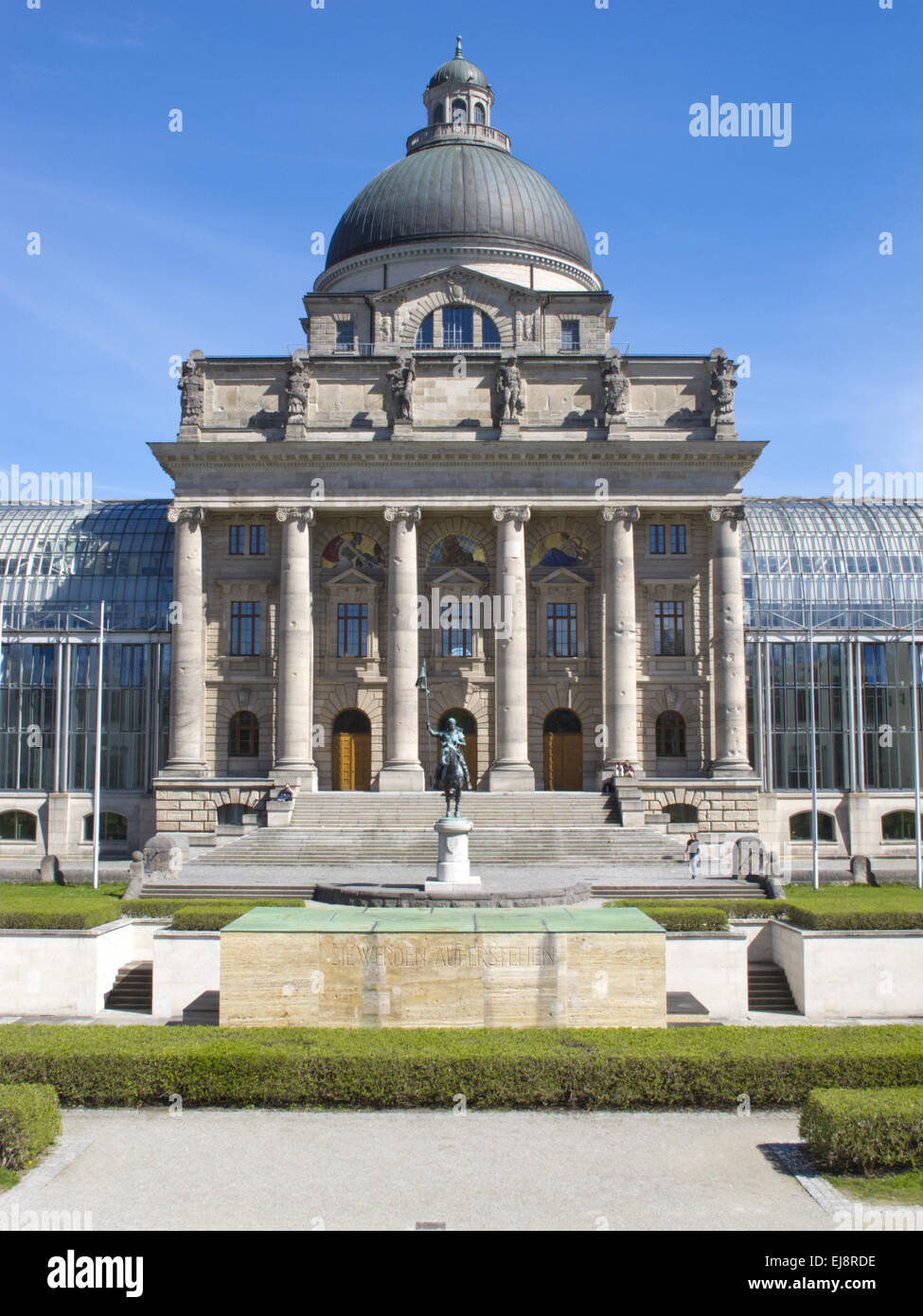Historic government building in hi-res stock photography and images - Alamy