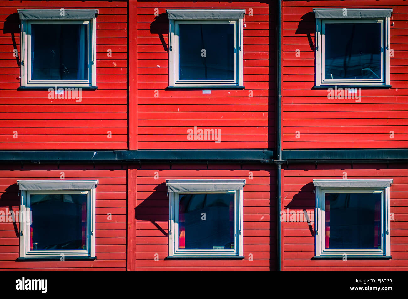 Temporary housing containers hi-res stock photography and images - Alamy