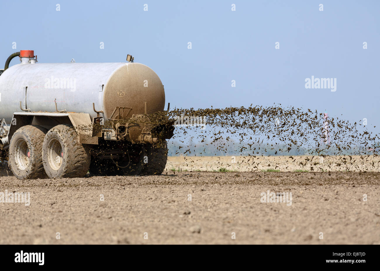 Slurry tankers hi-res stock photography and images - Alamy