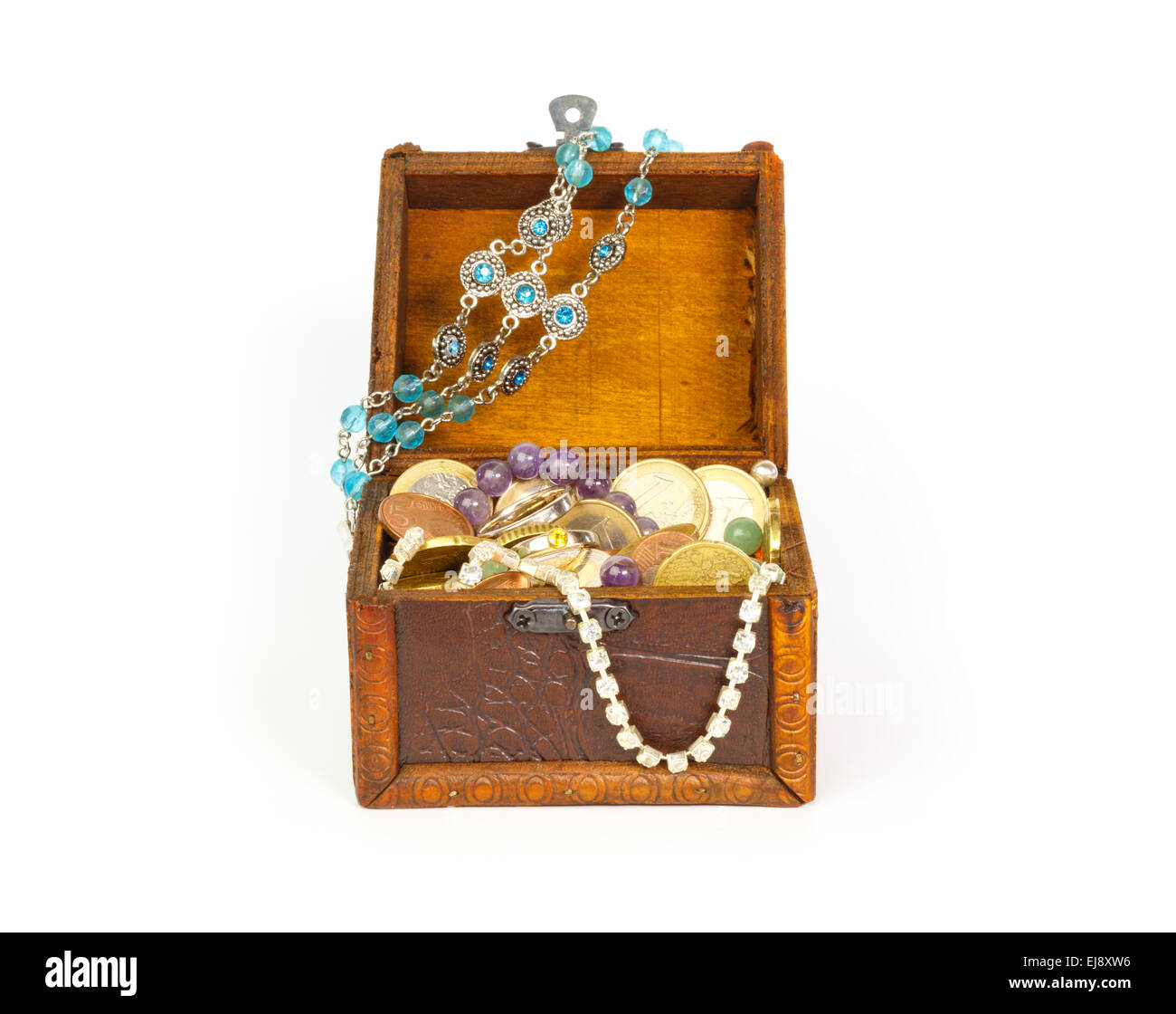 Open treasure chest hi-res stock photography and images - Alamy