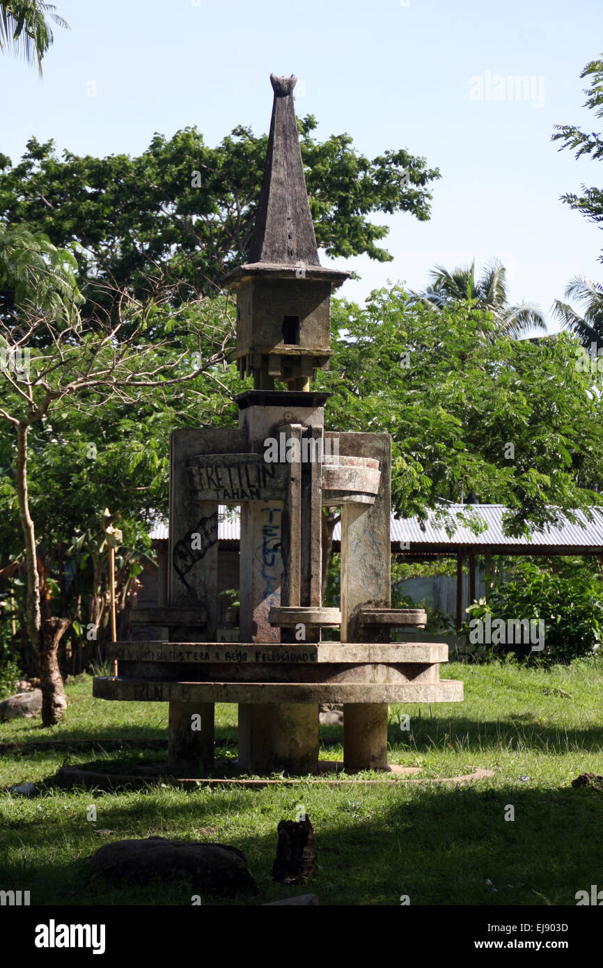 Modernist looking statue in Los Palos, Timor Leste Stock Photo - Alamy