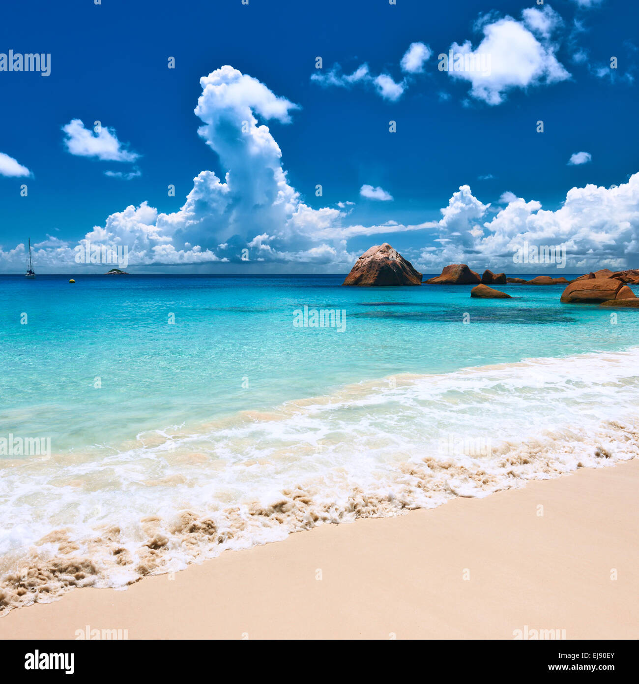 Beautiful beach at Seychelles Stock Photo - Alamy