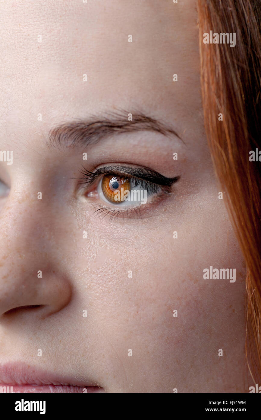 Woman face red nose hi-res stock photography and images - Alamy