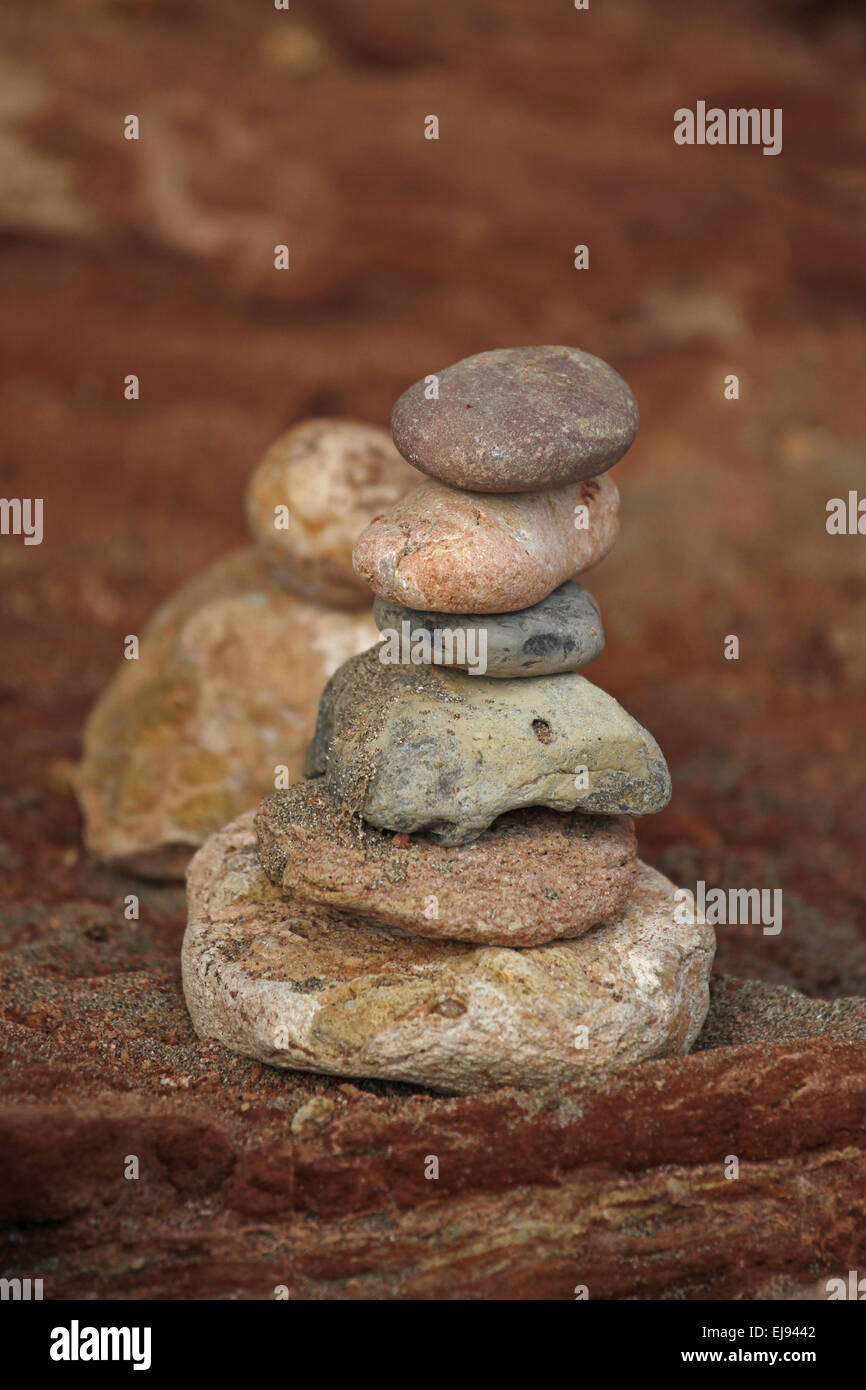 Balance stein hi-res stock photography and images - Alamy