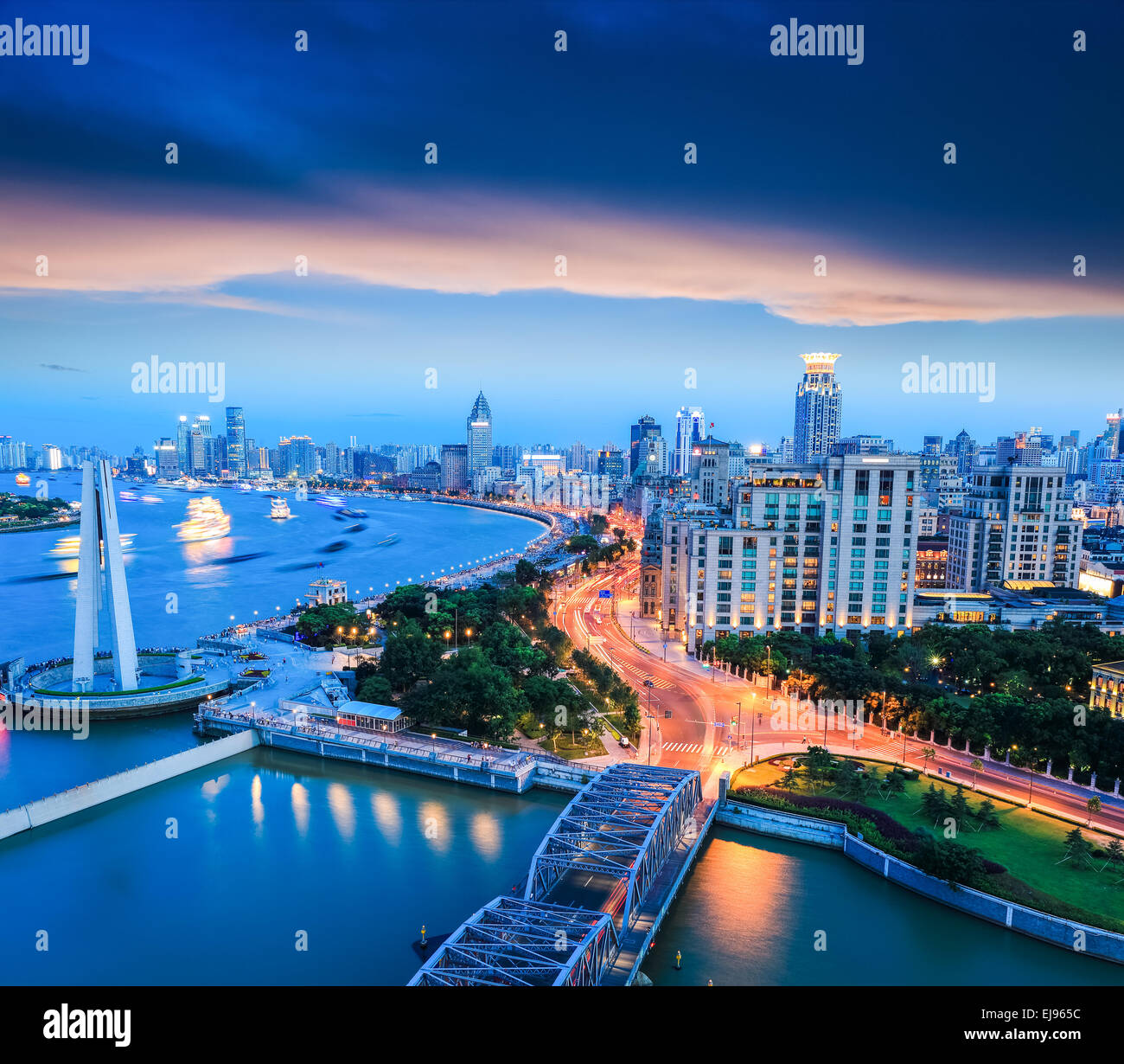 shanghai the bund with sunset glow Stock Photo - Alamy