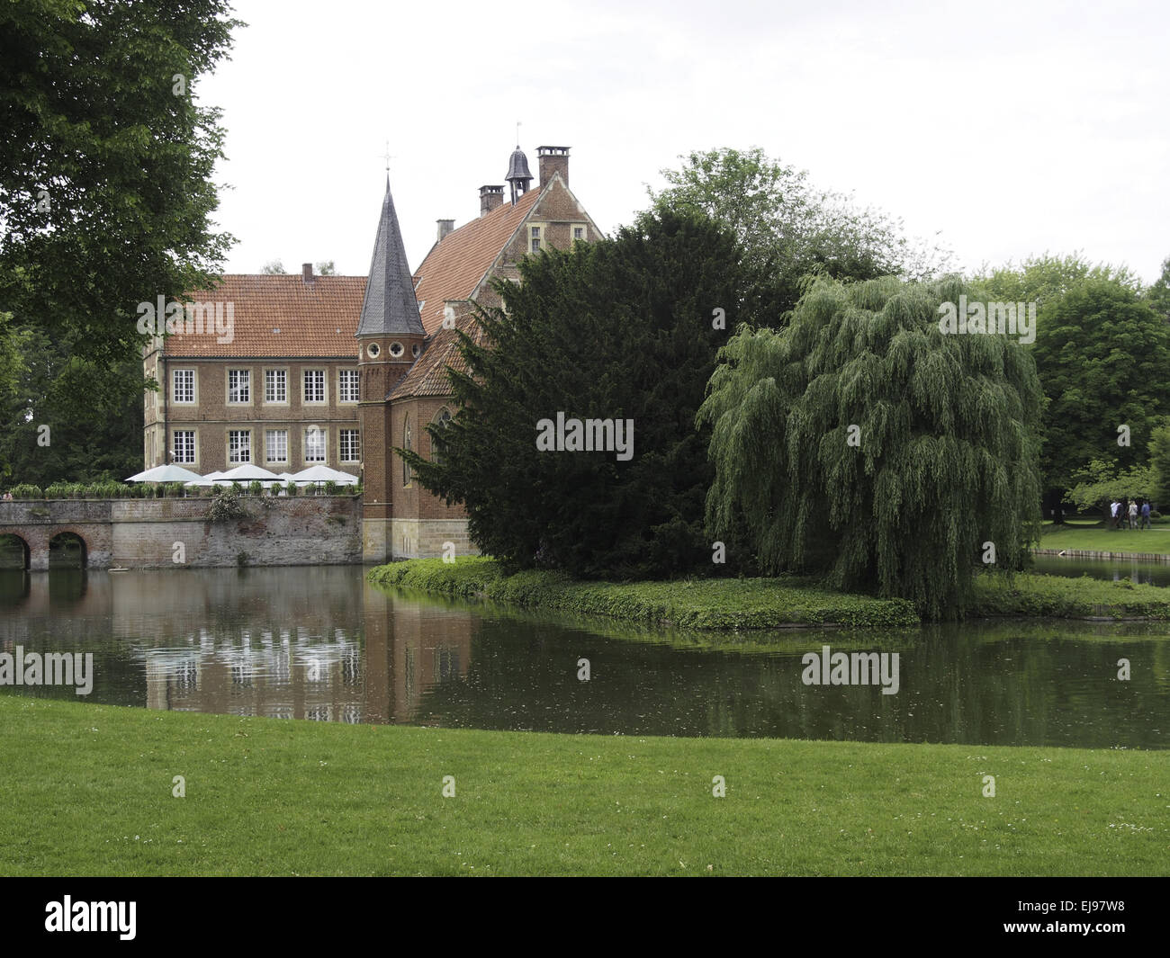Schloss hulshoff castle hi-res stock photography and images - Alamy