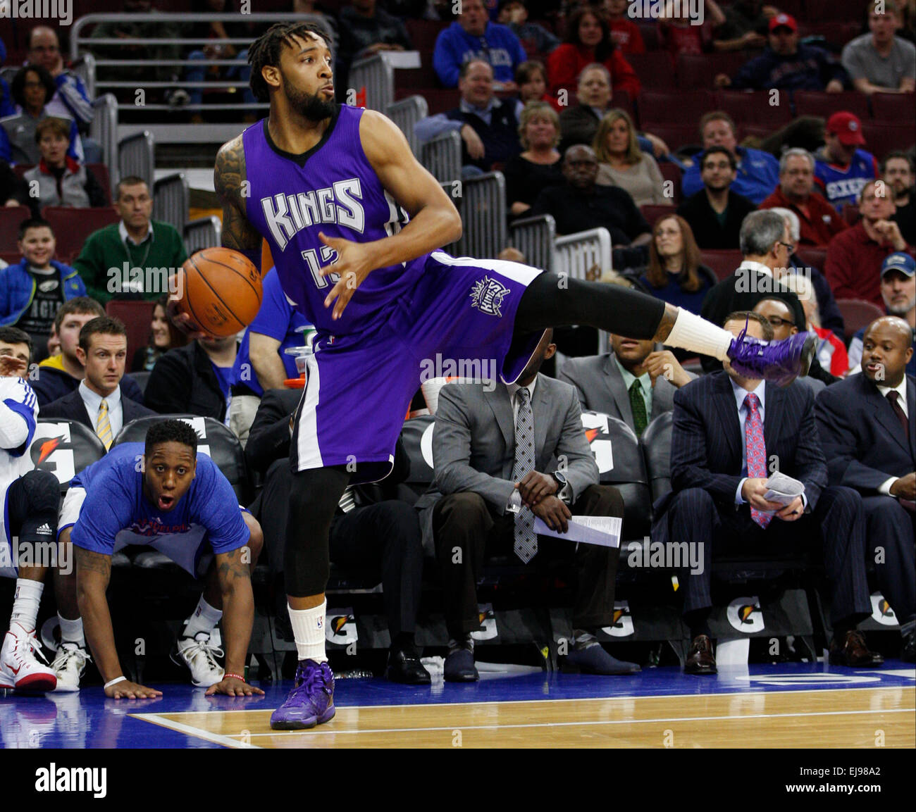 March 13, 2015: Sacramento Kings forward Derrick Williams (13) looks to ...