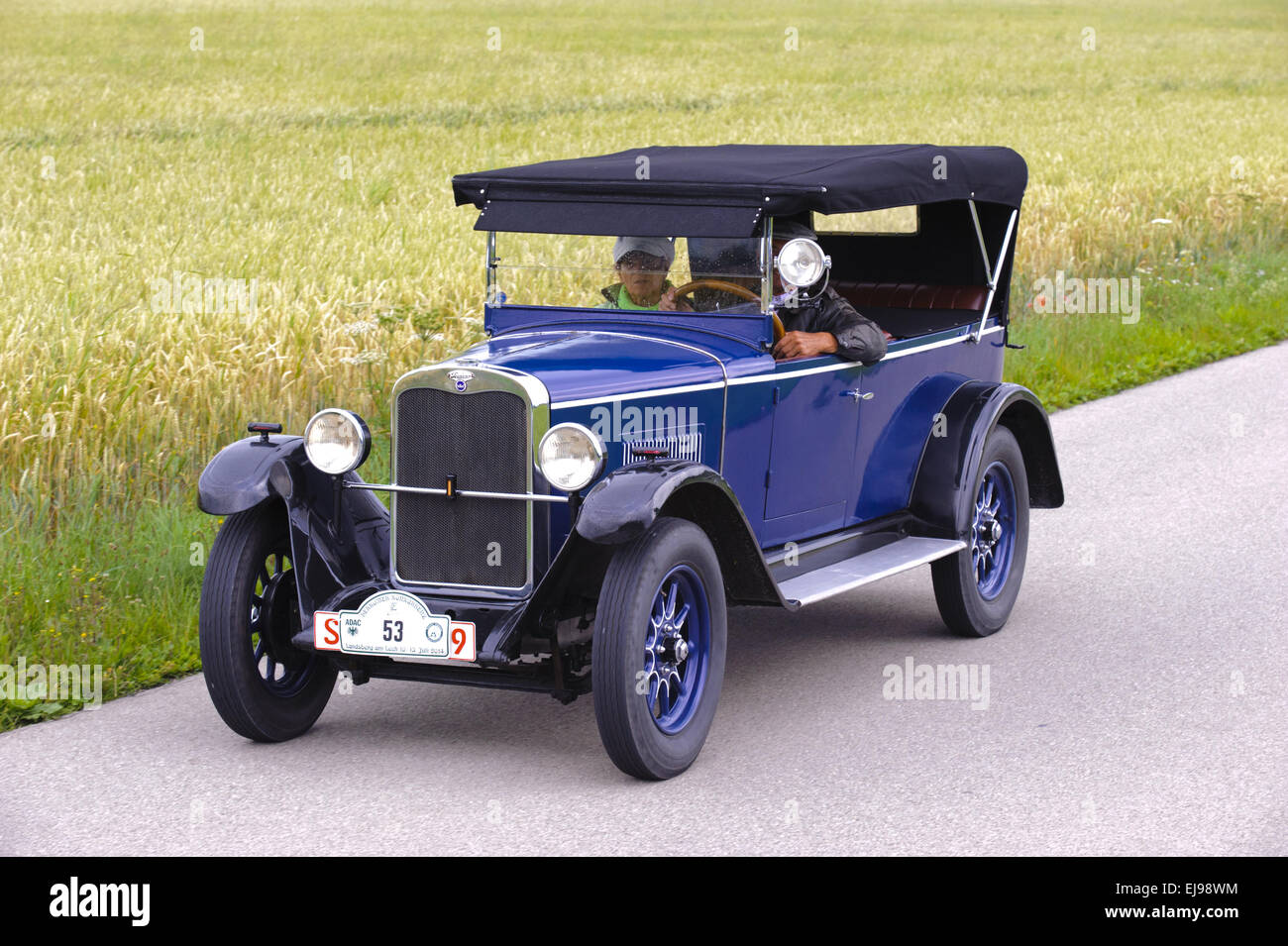Built 1927 hi-res stock photography and images - Alamy