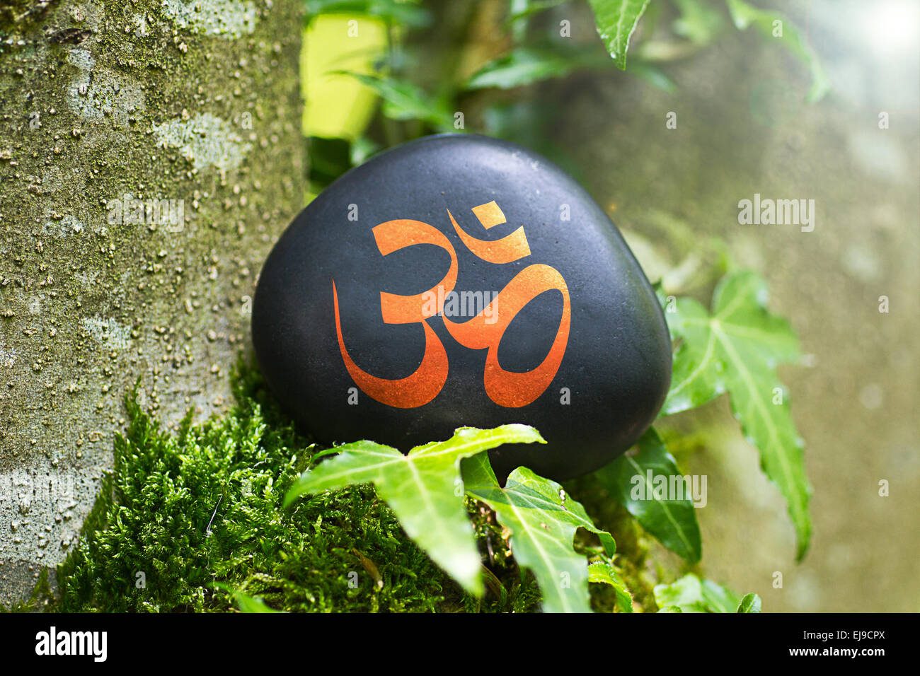 Om aum sign in hi-res stock photography and images - Alamy