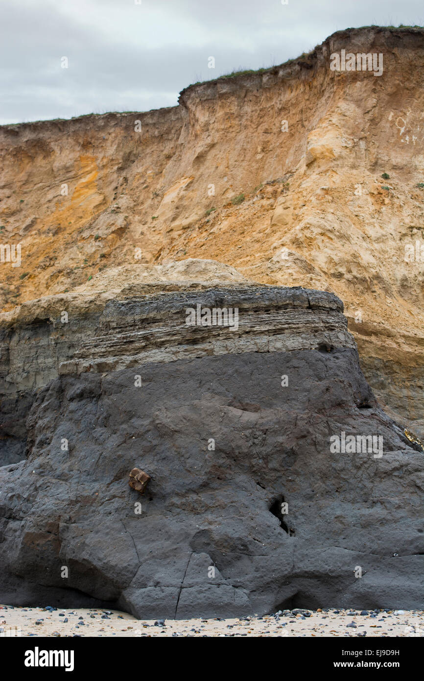 Happisburgh cliffs Coastal erosion Stock Photo - Alamy