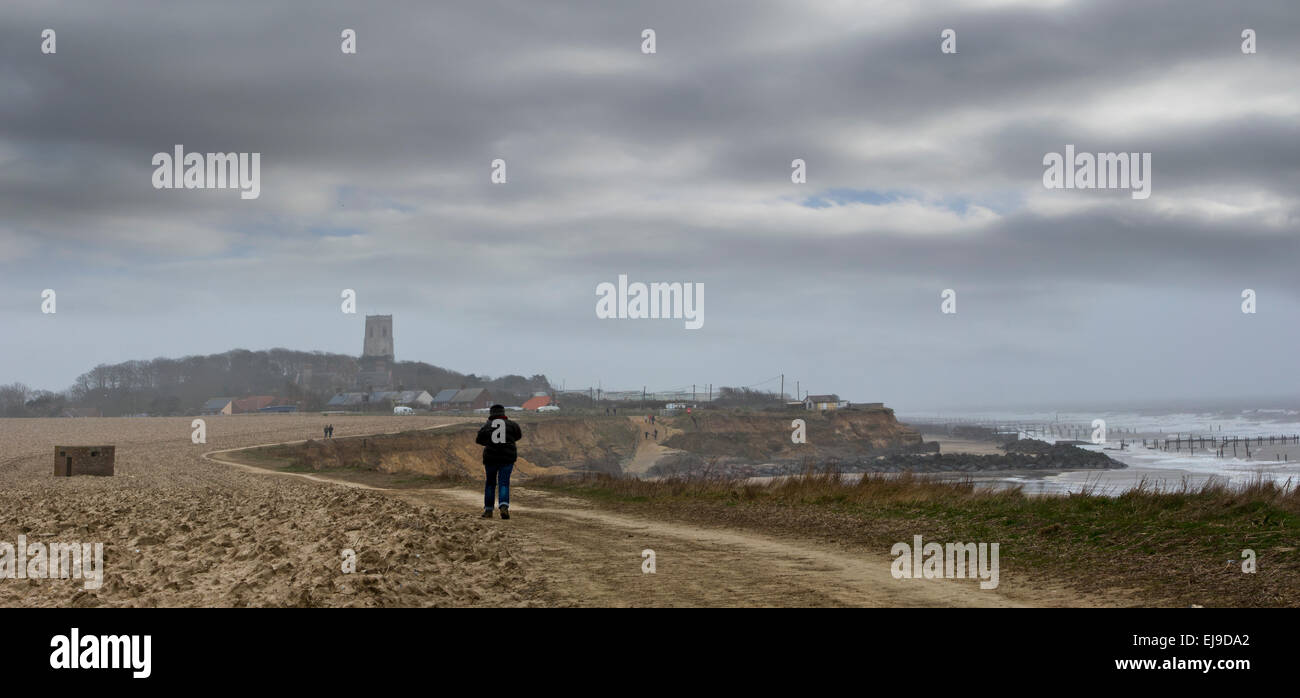 Happisburgh Beach cliffs Coastal erosion Stock Photo - Alamy