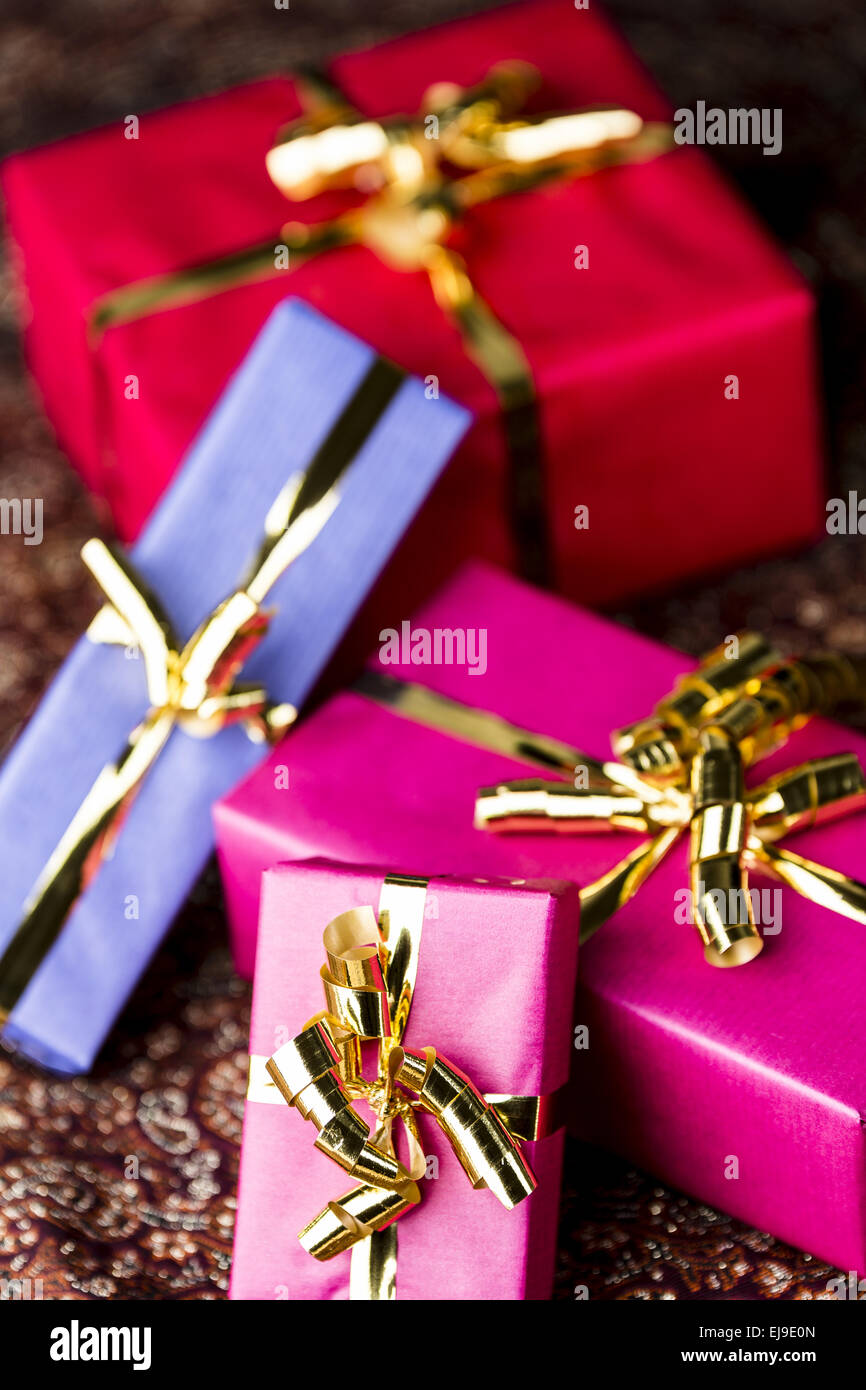 Wrapped gifts hi-res stock photography and images - Alamy