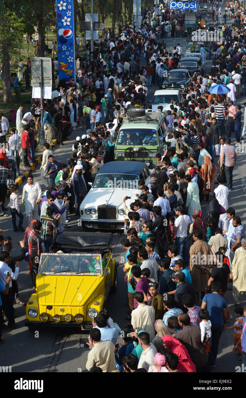 Lahore. 23rd Mar, 2015. Pakistani people attend the National Day Parade ...