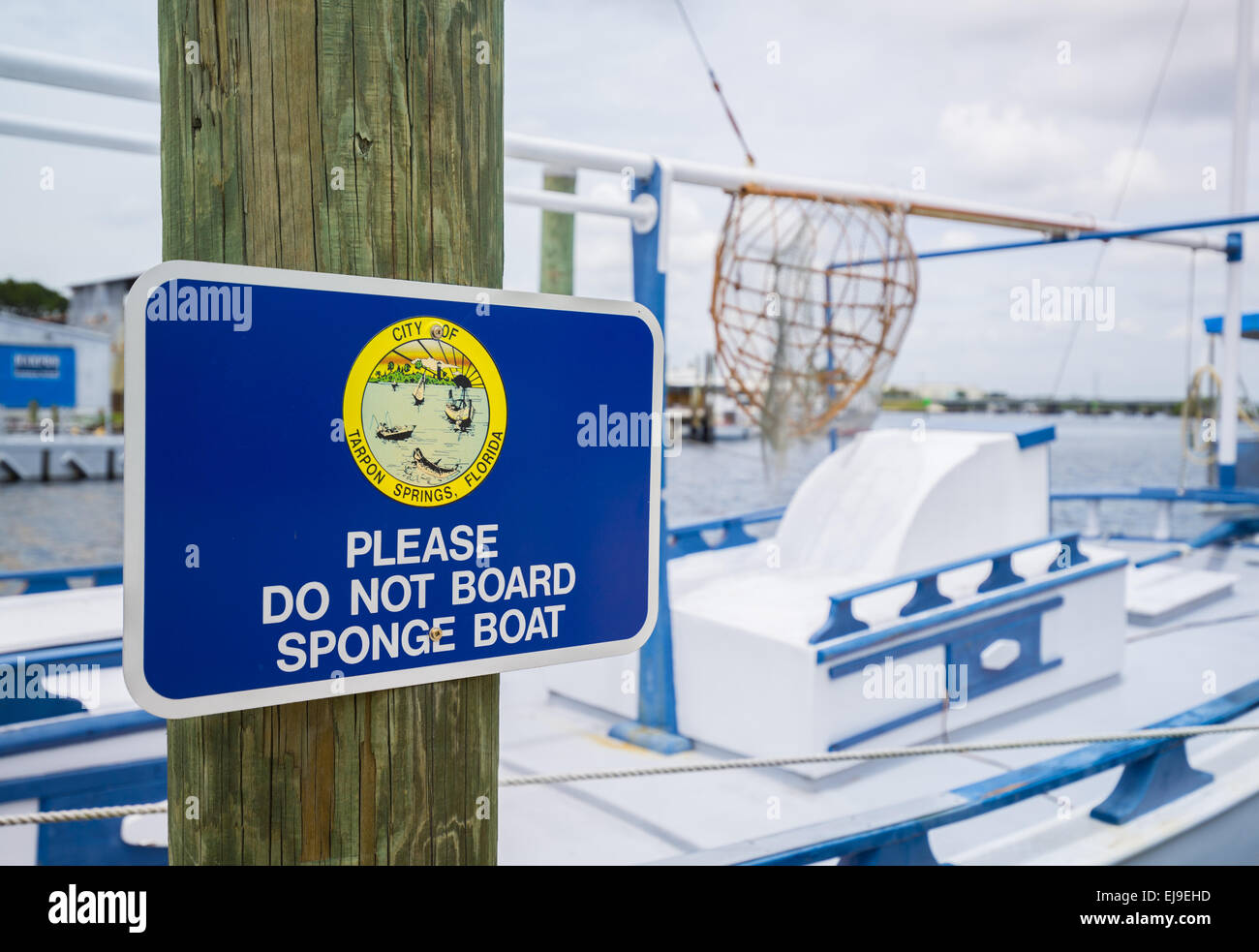 Cruise ship warning sign hi-res stock photography and images - Alamy