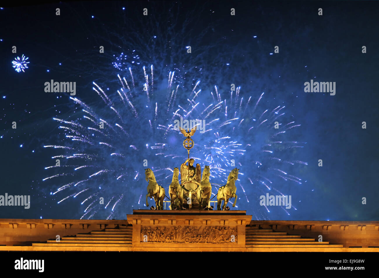 Celebrate at the gate hi-res stock photography and images - Alamy