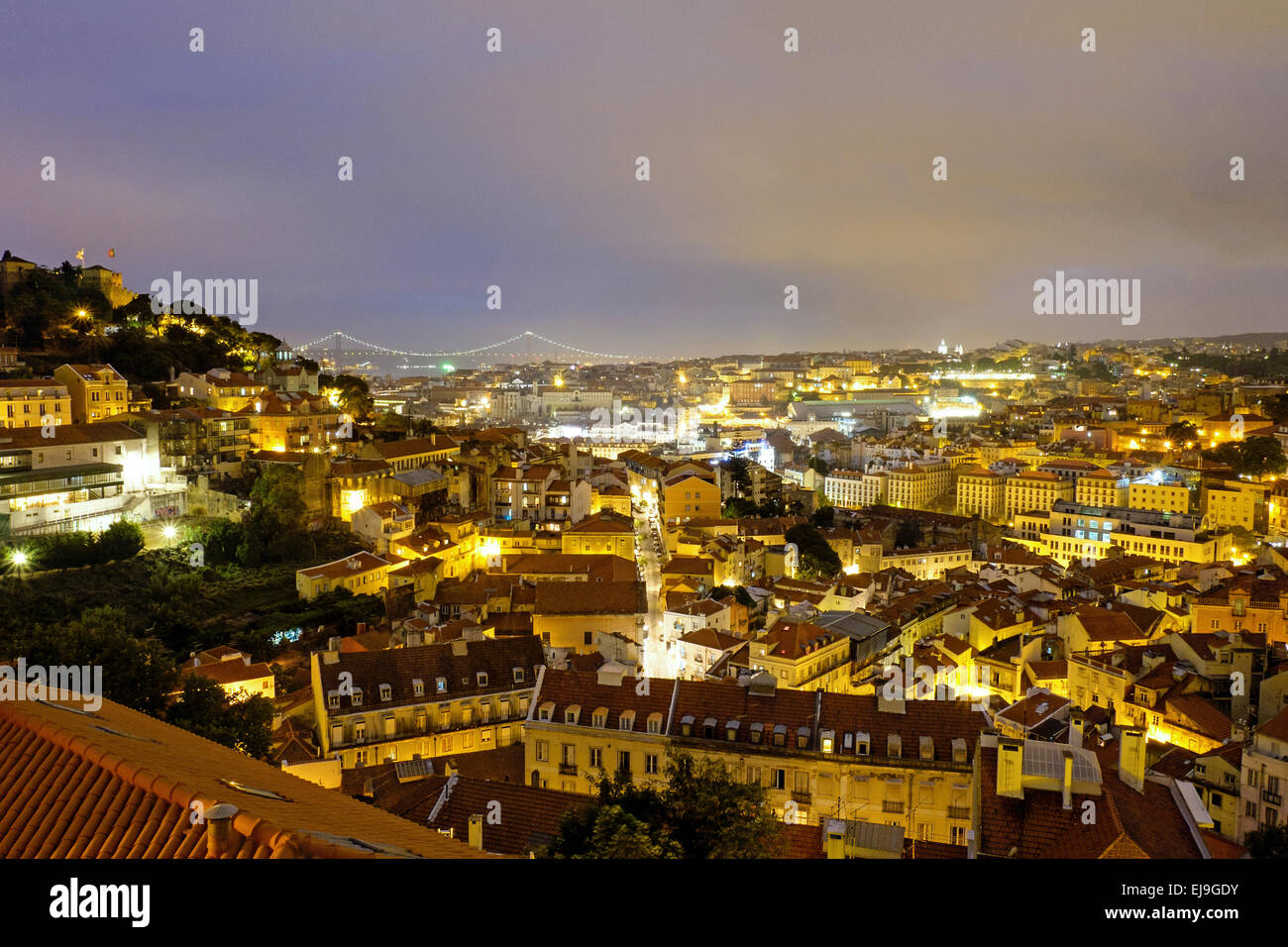 Lisbon night hi-res stock photography and images - Alamy