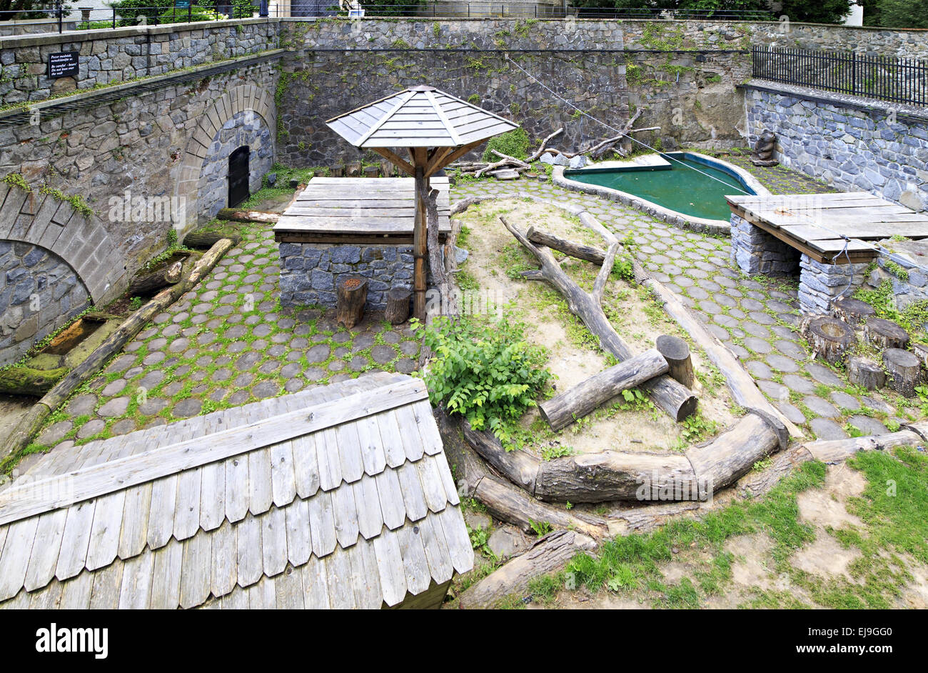 Moat to the predators in castle Konopiste Stock Photo - Alamy