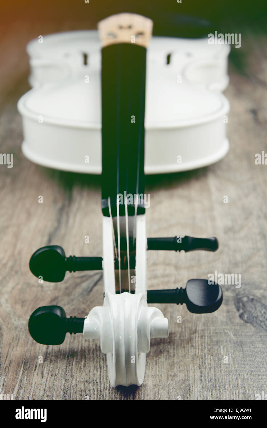 Violin desk hi-res stock photography and images - Alamy