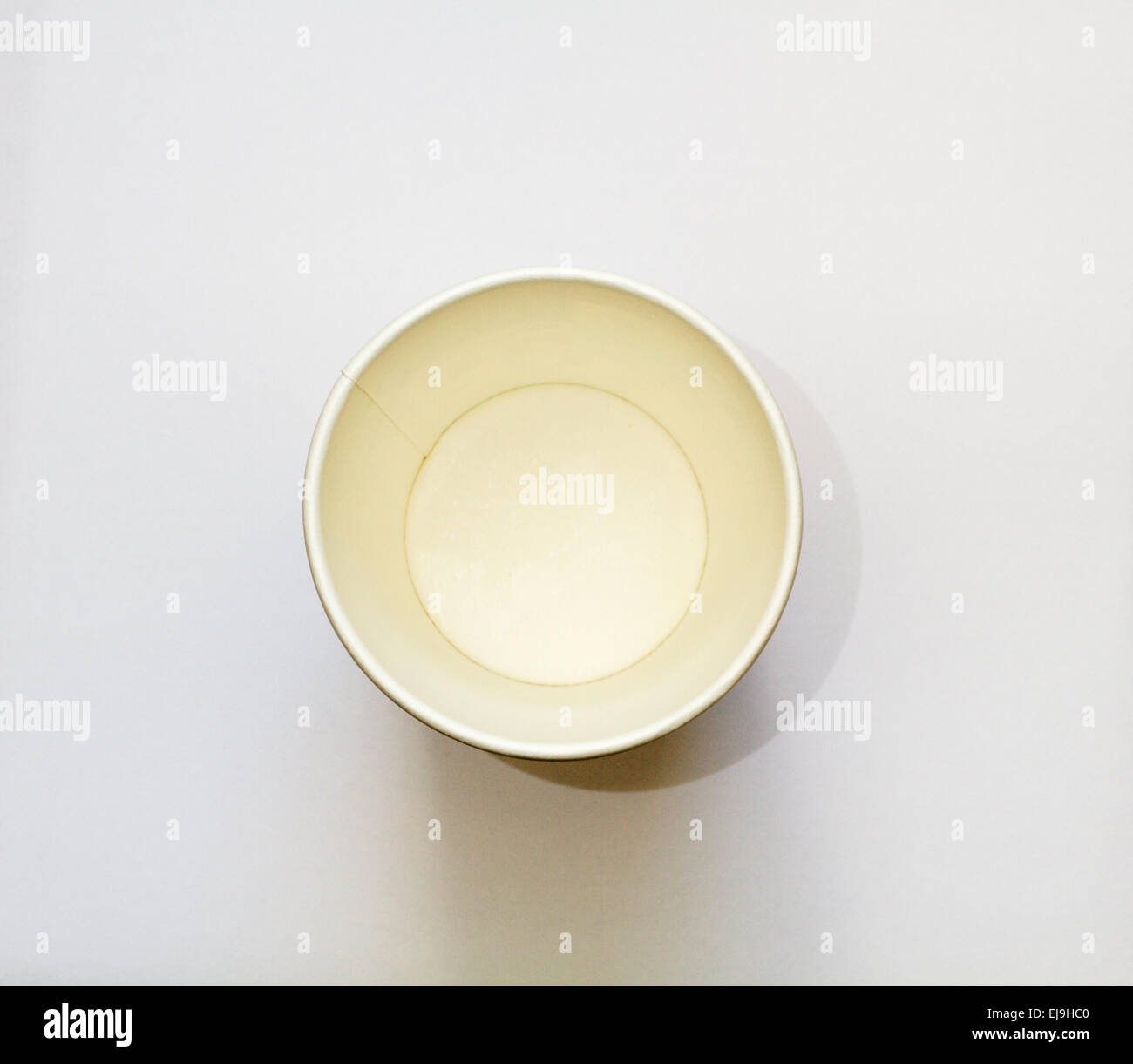 Paper glass hi-res stock photography and images - Alamy