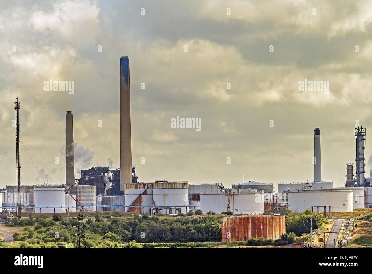 Fawley oil refinery hi-res stock photography and images - Alamy