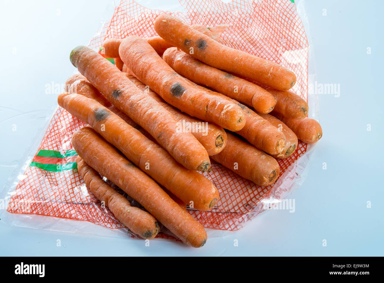 Rotten carrots hi-res stock photography and images - Alamy